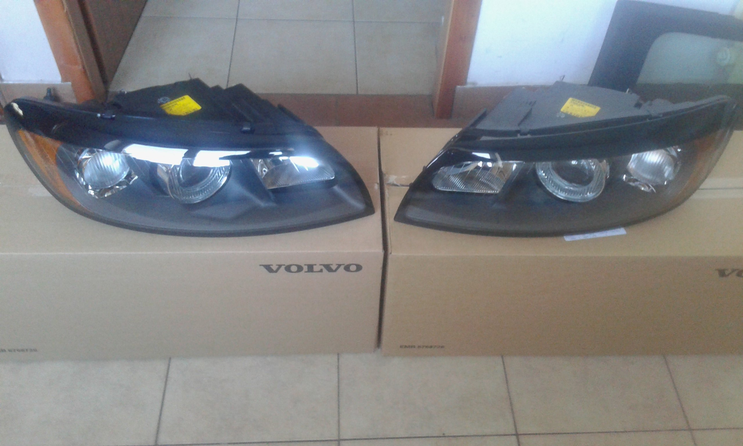 VOLVO C30 C-30 LAMPA LEWA PRAWA REFLEKTOR ZWYKŁY za 1550.00PLN z ...