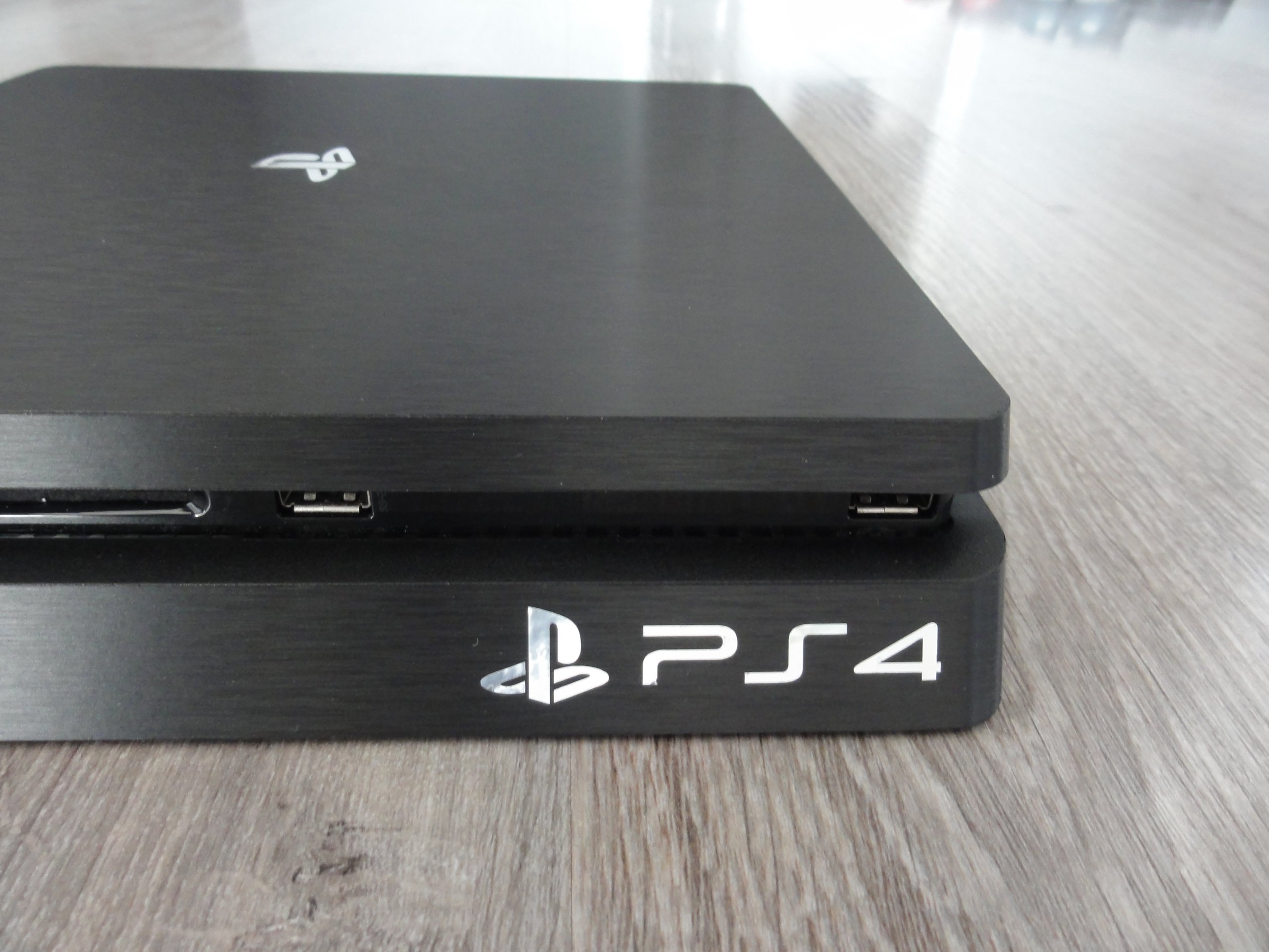NAKLEJKA SKIN NA KONSOLĘ PS4 SLIM CARBON - 7078987749 - oficjalne ...
