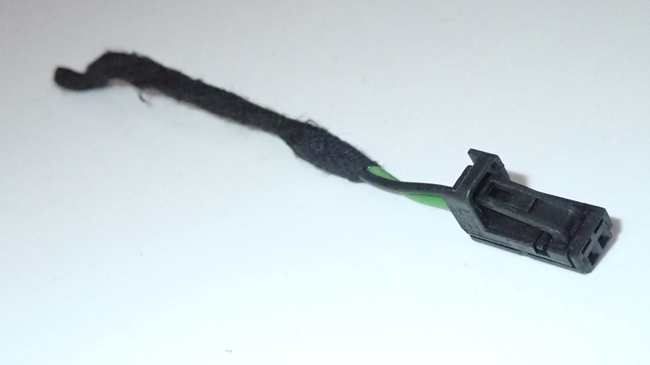 KOSTKA WTYCZKA ZŁĄCZE CZARNA AUDI VW 4B0971832 - 7363805652 - oficjalne ...