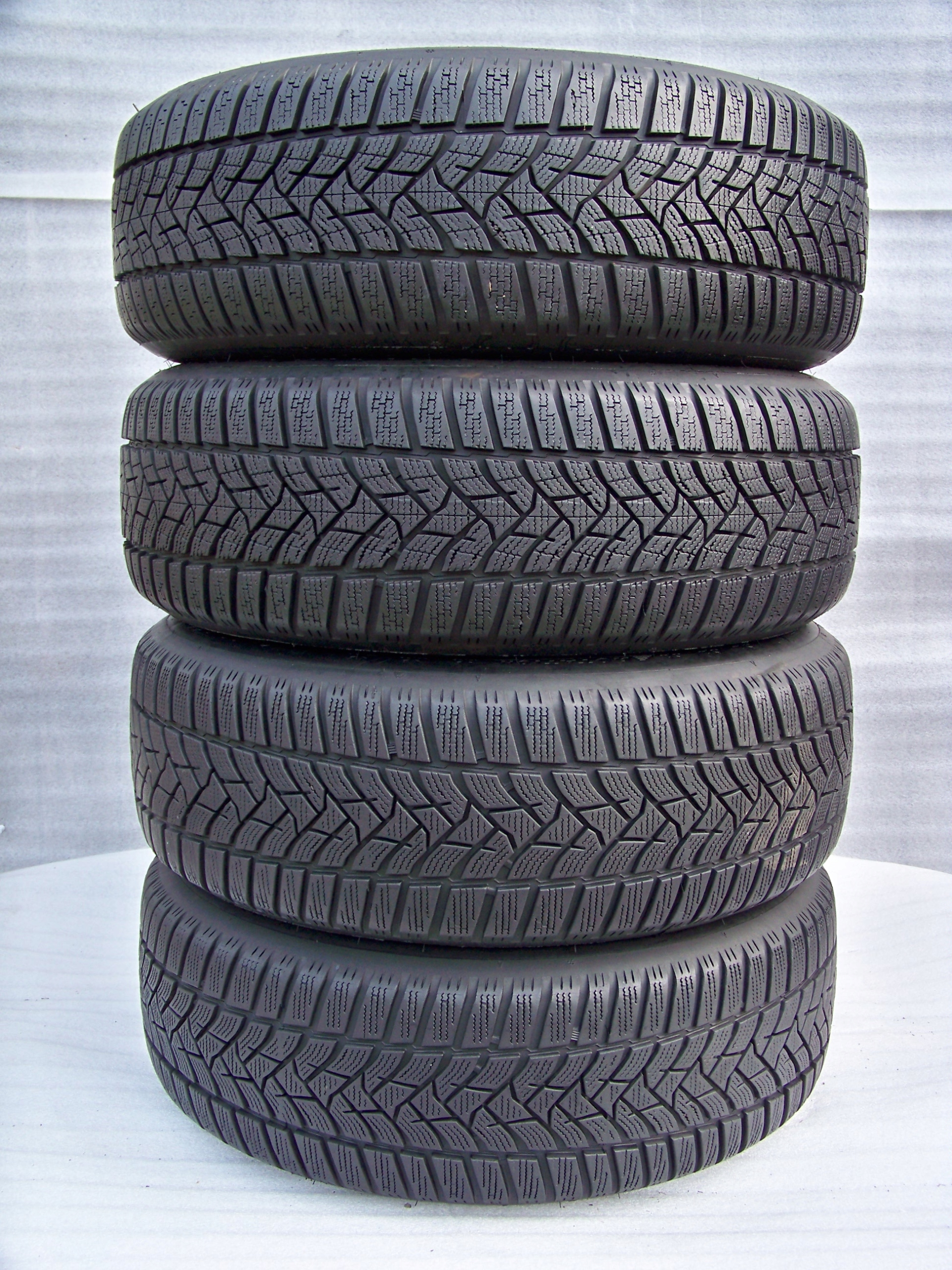 OPONY ZIMOWE 16 DUNLOP WINTER 215/60/16 4x 2016 R - 7582579363 ... OPONY ZIMOWE 16 DUNLOP WINTER 215/60/16 4x 2016 R - 7582579363 ...