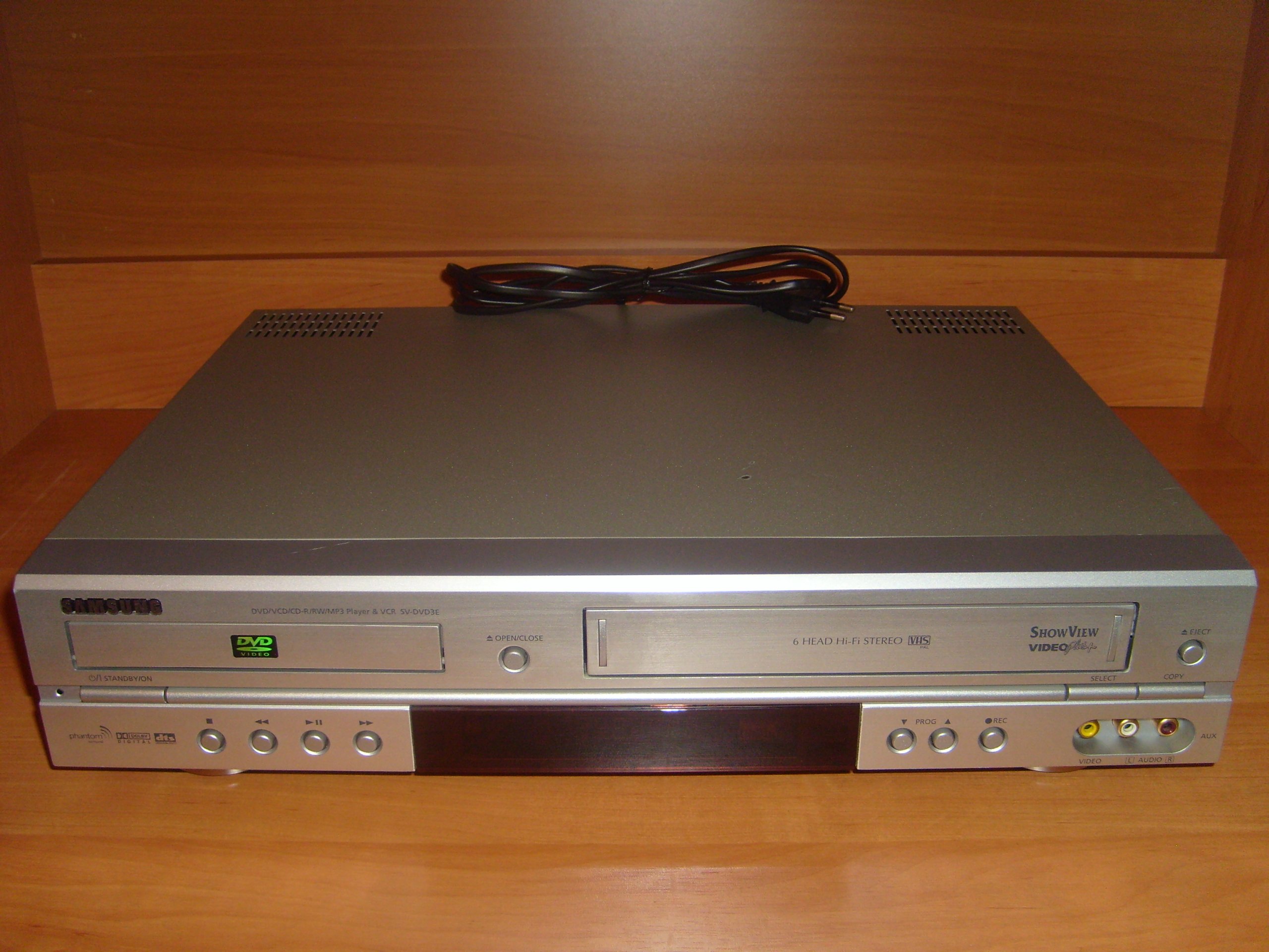 Magnetowid Combo VHS/DVD SAMSUNG SV-DVD3E WADA - 7095719830 - oficjalne archiwum allegro