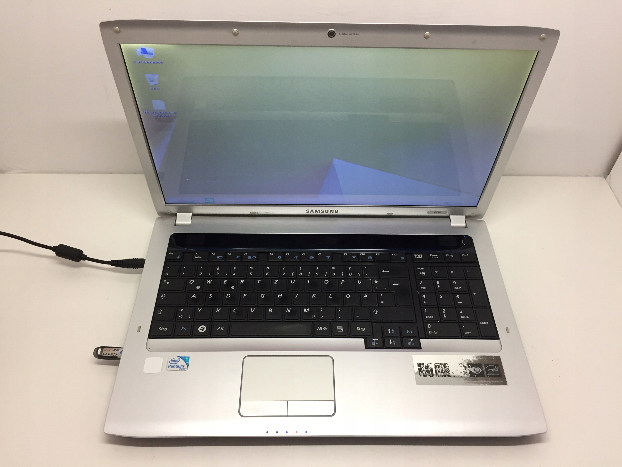 SAMSUNG NP-R730 2x2.3GHz 3GB 17,3' 120SSD YA61 - 7746750039 - oficjalne ...