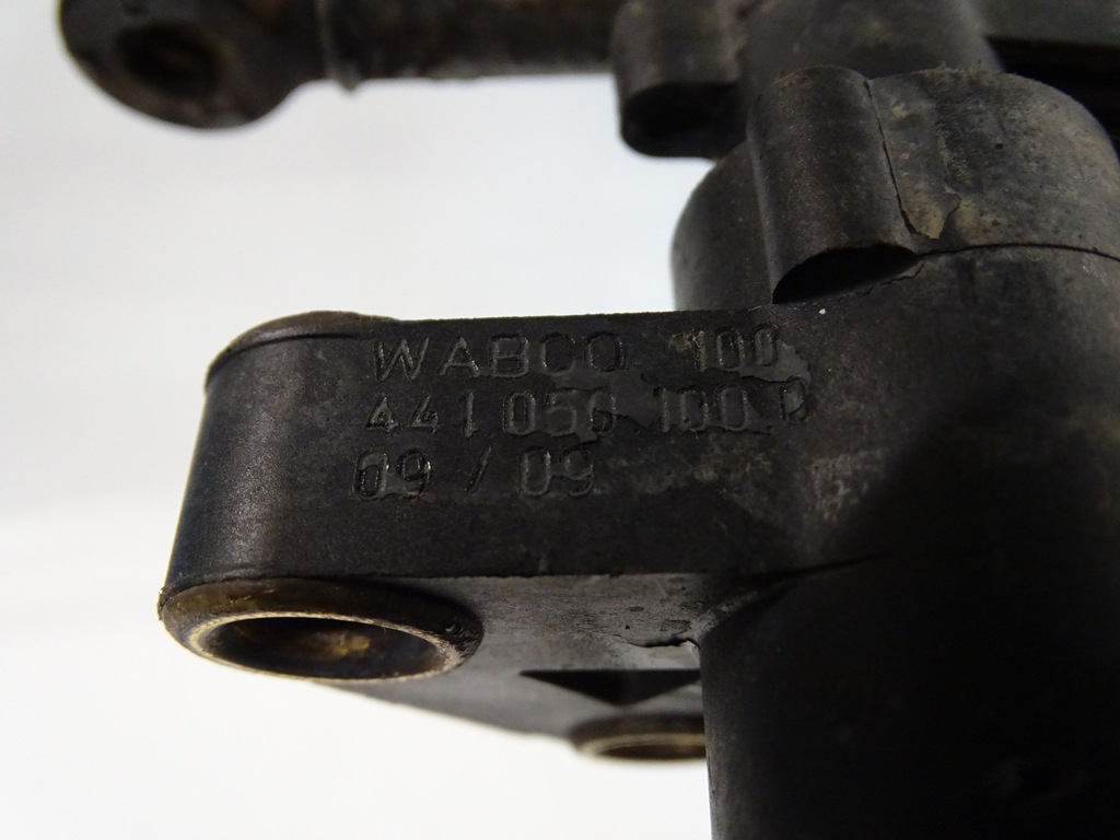 DAF XF 105 @ CZUJNIK POZIOMU ZAWIESZENIA 441050100 - 6994811055 ...