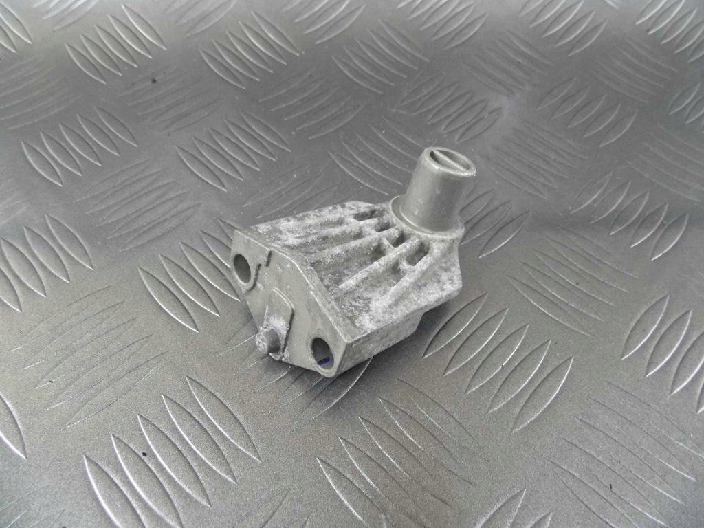 Mocowanie chłodnicy 7P0121079 VW TOUAREG 7P - 7246140280 - oficjalne ...