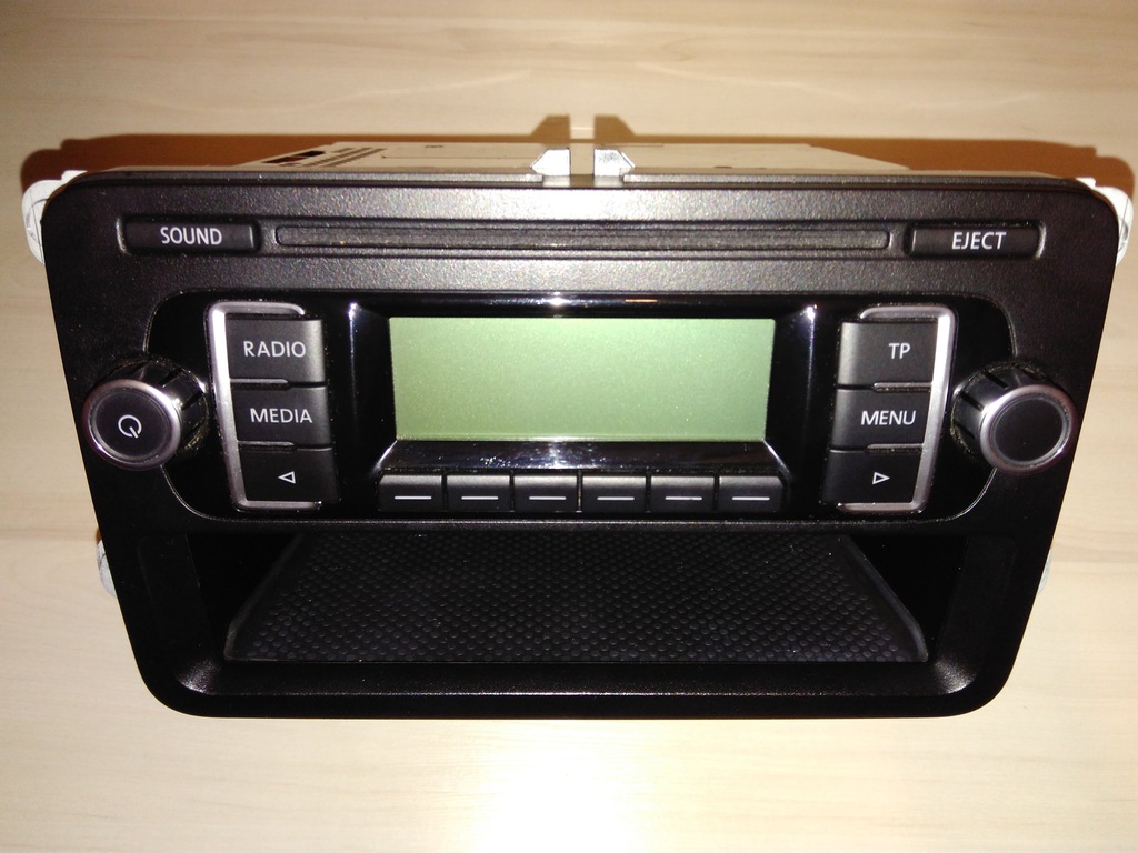 Radio CD MP3 RCD210 VW Polo Passat Touran Caddy - 7112041288 - oficjalne archiwum Allegro