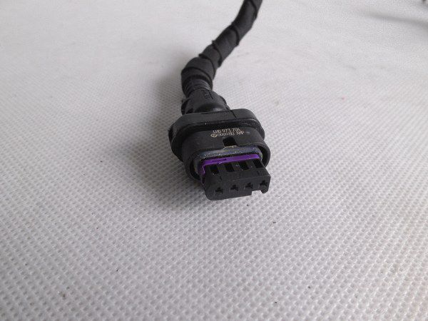 KOSTKA ELEKTRYCZNA WTYCZKA VW AUDI 4H0973704 - 7207171110 - oficjalne ...