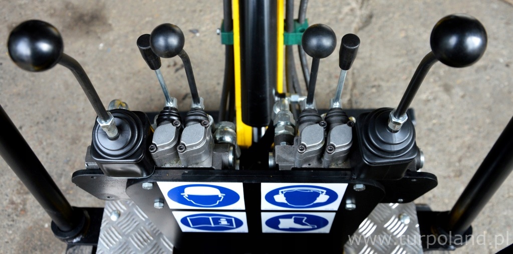 NOWA Minikoparka Tur Poland mini koparka V122 V360 - 7535754576 ...