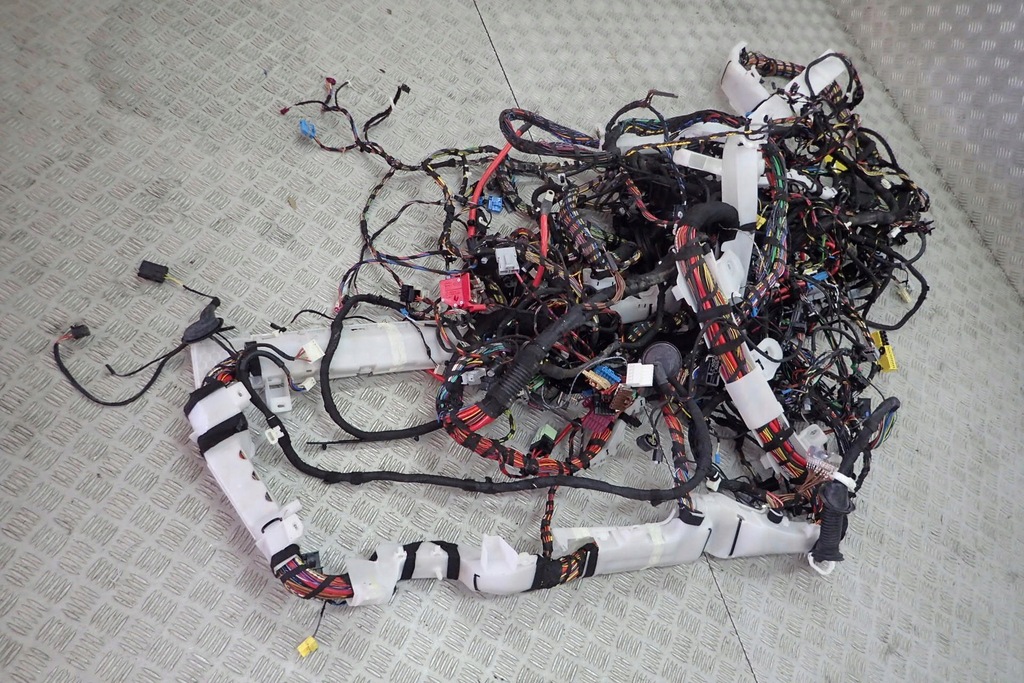 BMW X5M F15 INSTALACJA ELEKTRYCZNA WIĄZKA - 7488993431 - oficjalne ...