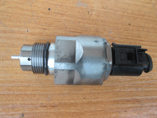 ZAWÓR PALIWA 1.6 TDI 03L130764C 5WS40730 VW SEAT - 7676945280 ...