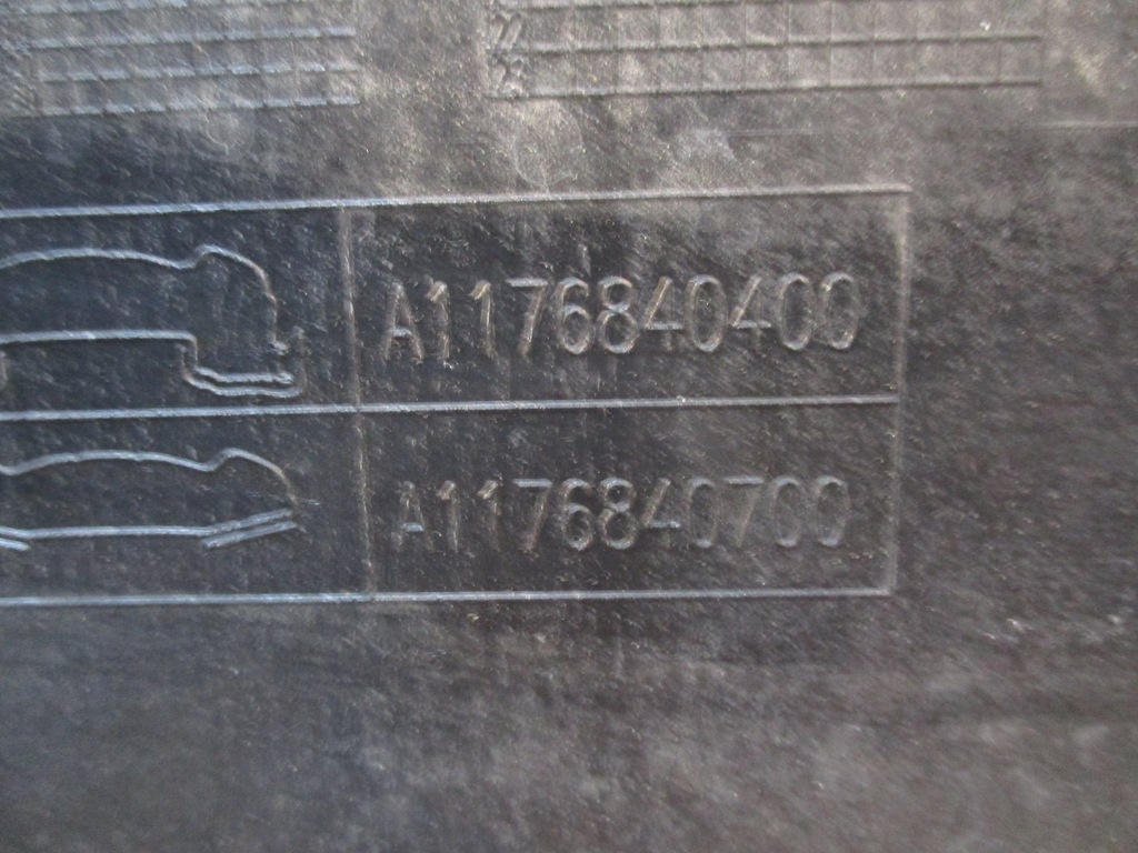 CLA W117 OSŁONA ZDERZAKA A1176840700 A1176840400 - 7142747537 ...