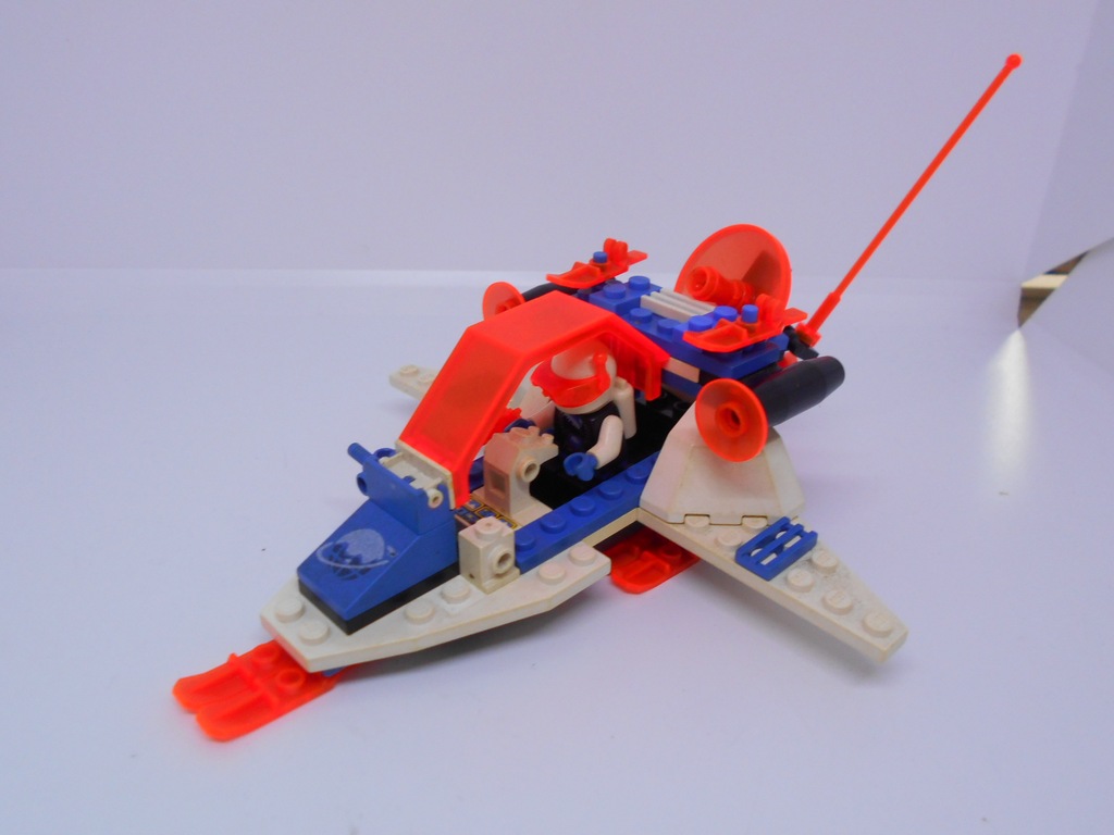 LEGO Space Ice planet Blizzard Baron 6879 - 7209764080 - oficjalne ...