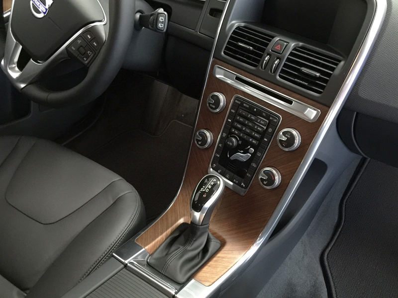 Konsola VOLVO XC60 LINEAR WALNUT MODERN WOOD - 7364175556 - oficjalne ...